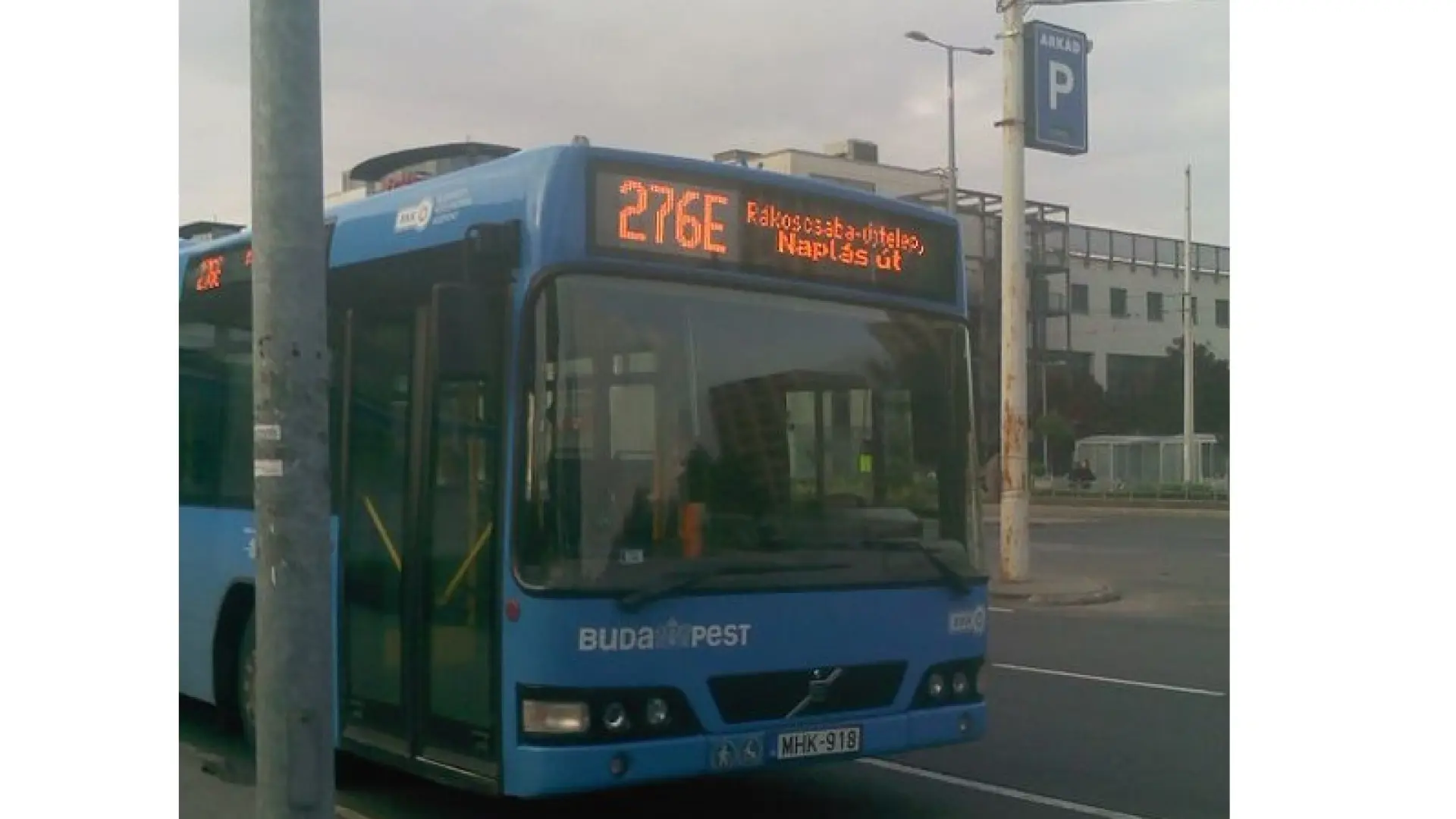XVII. kerület - Rákosmente | Találtak egy táskát a 276E-n, leadták a ...